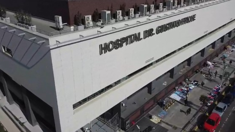 Funcionarios del Hospital Gustavo Fricke detenidos por intentar ...